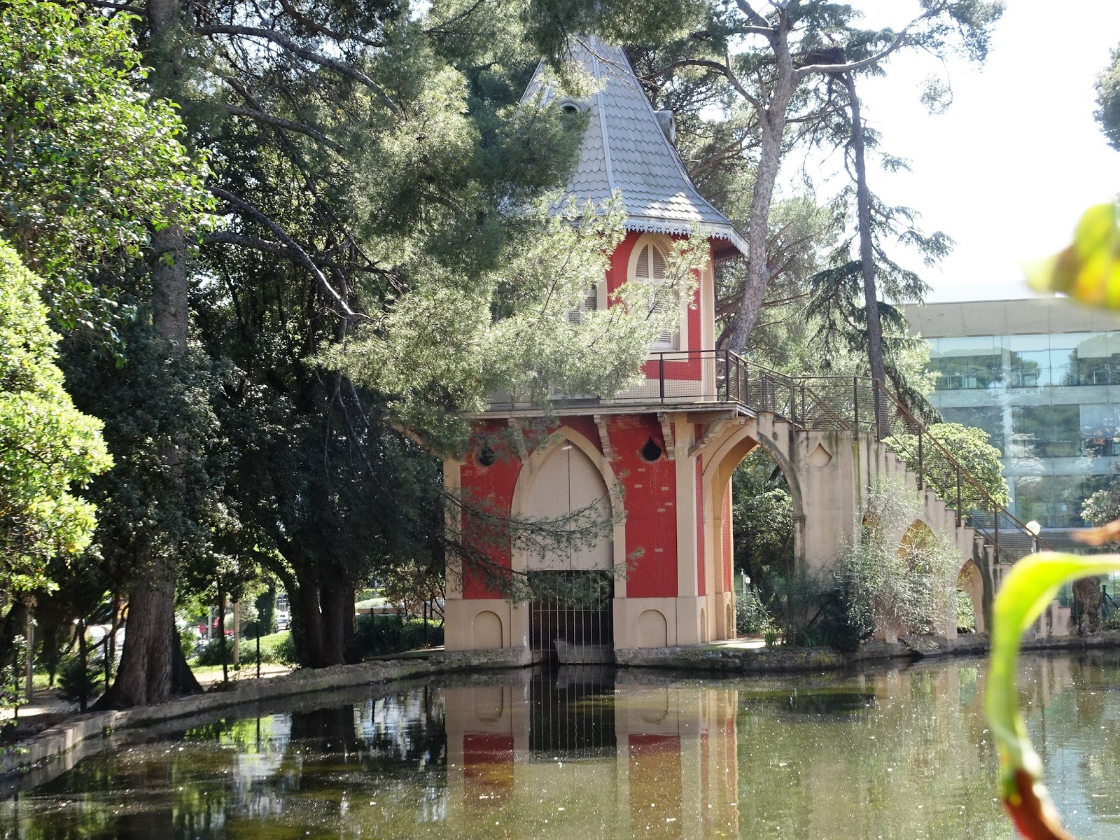 Redescubriendo Barcelona y más allá: 07/04/2017 Torre Girona