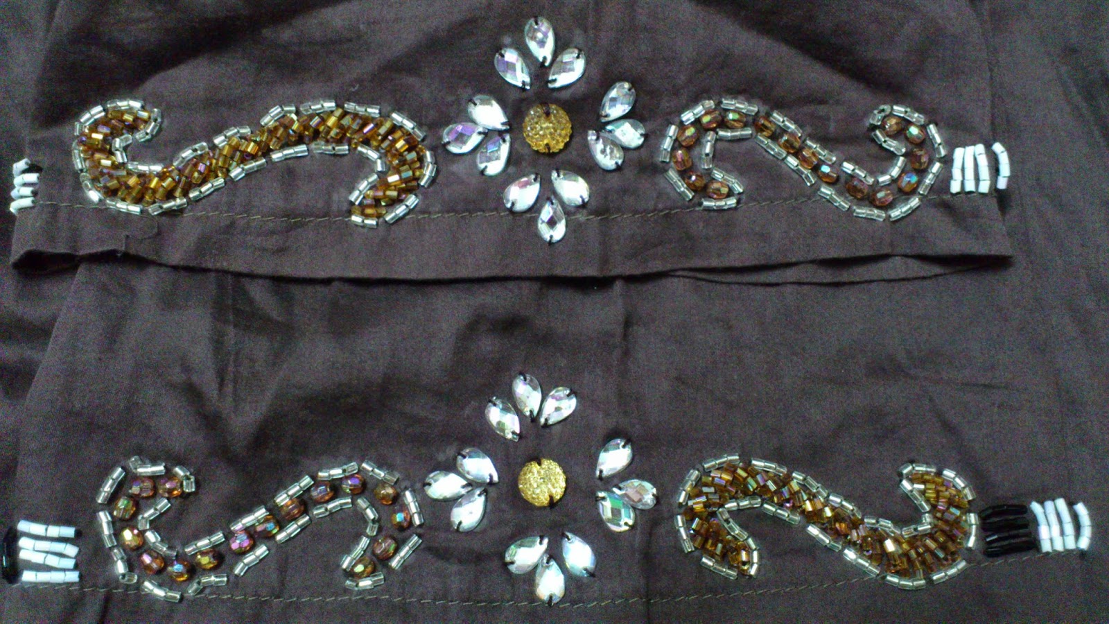 Manik Labuci Pengantin: Koleksi Sulaman manik pada lengan dan/atau ...