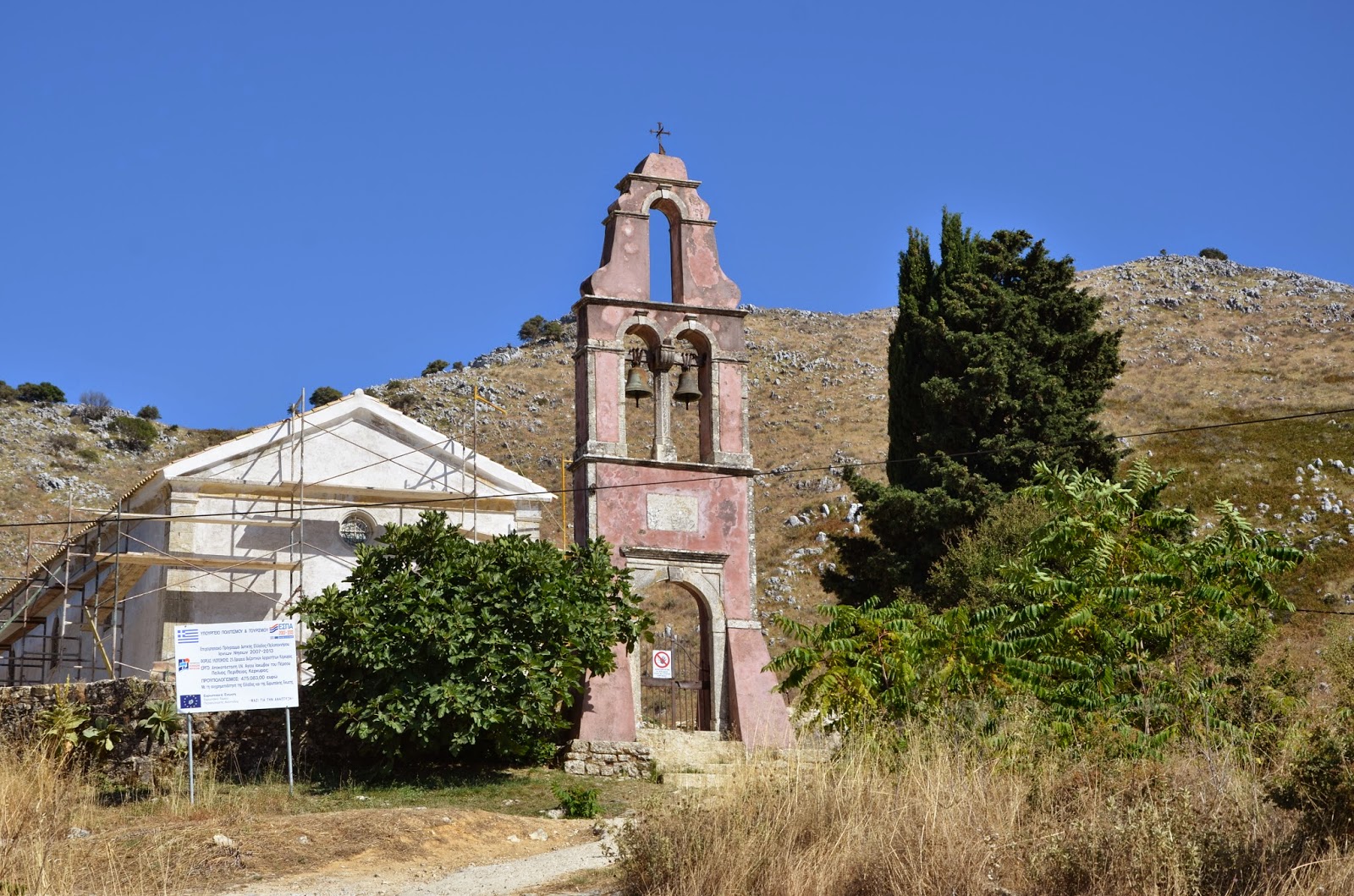 Calatorii si plimbari: Satul Palia Perithia (Satul Fantoma)
