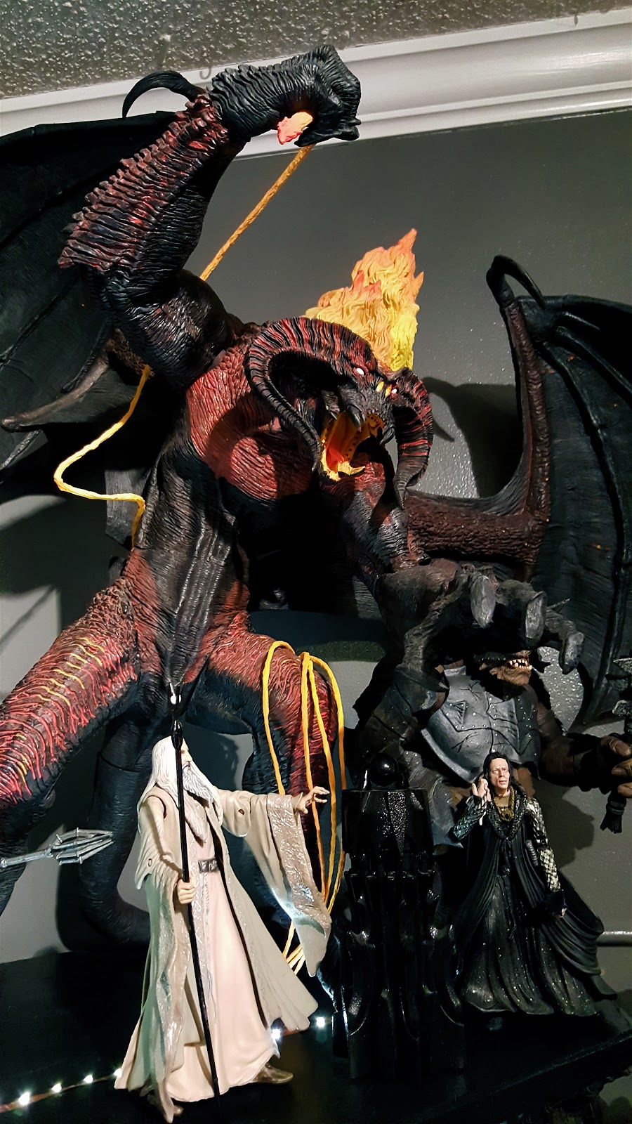 The Outer Heaven: The Lord of the Rings Display