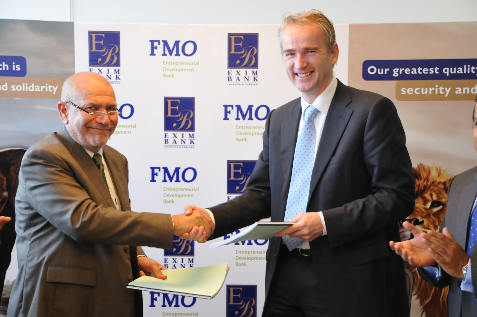 MPALULEBLOG:: FRANCIS CHEKA NA MADA MAUGO KUGOMBEA UBINGWA WA IBF ...