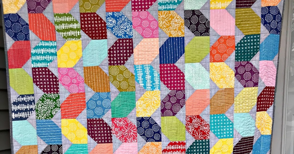 something rosemade: It's Time To Snuggle With The Squiggle Quilt