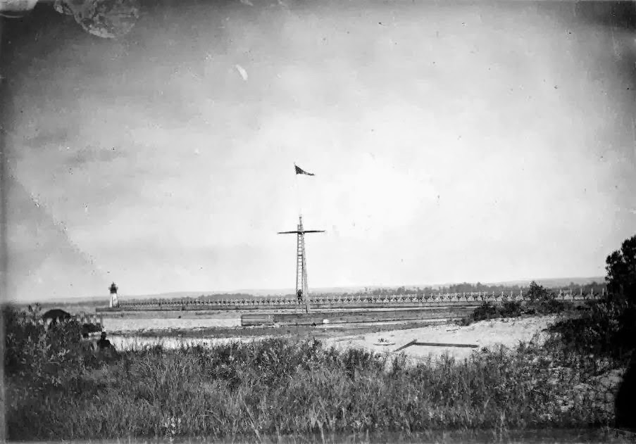 North Pierhead Light & Steam Fog Whistle