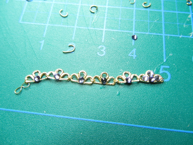 Nostalgie in 1:12: DIY: Collier