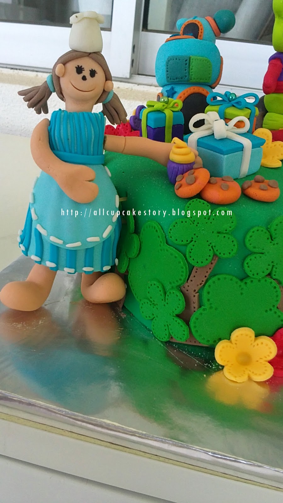 Dibo & Friends Cake | Today's Inspiration