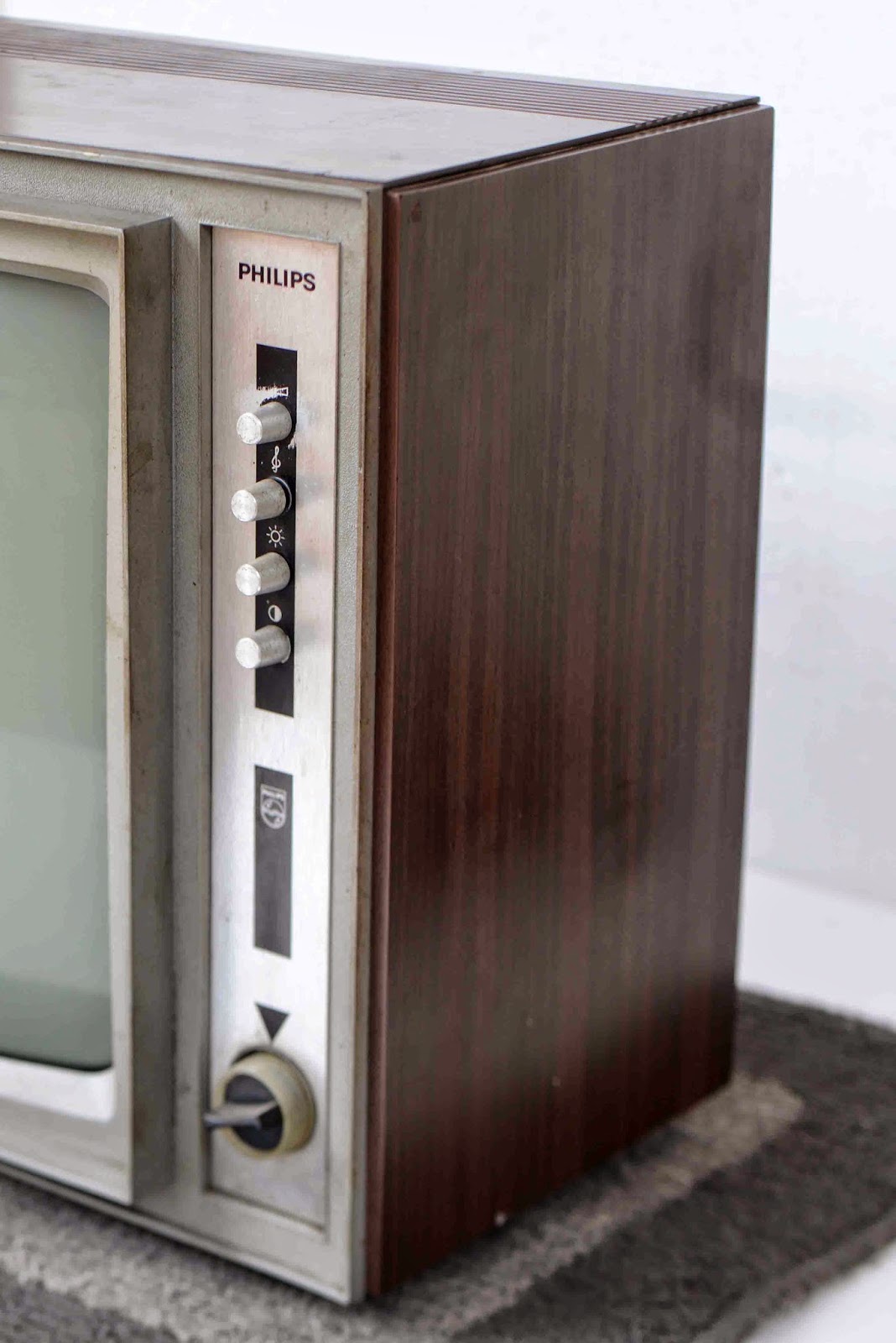 Old Vintage Gallery: Televisi Philips Vintage