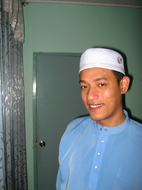 MUHAMMAD AZRIL HAMZAH: Luahan hati azril 28 Ramadhan 1431 Hijrah