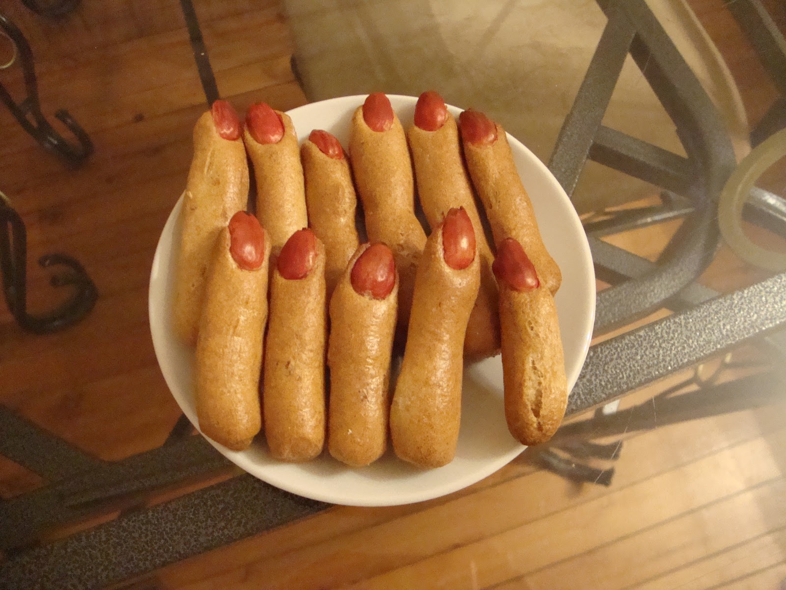 Wading Into the Firth: Ghoulish Goodies: Pretzel 'Fingers'