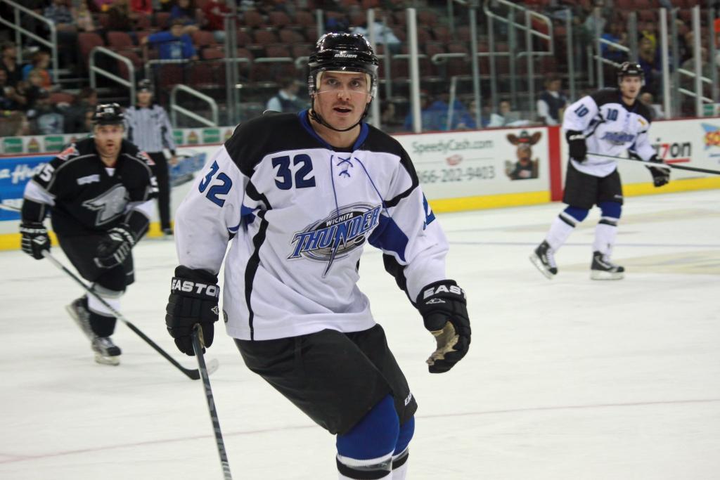 vipersdiehardfan blog: Rush Trade Former Viper Reaney To Wichita: