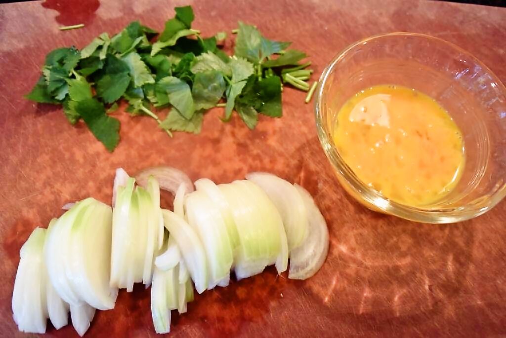 Recipes for Tom: Kurumafu no katsudon / gluten cake cutlet rice bowl