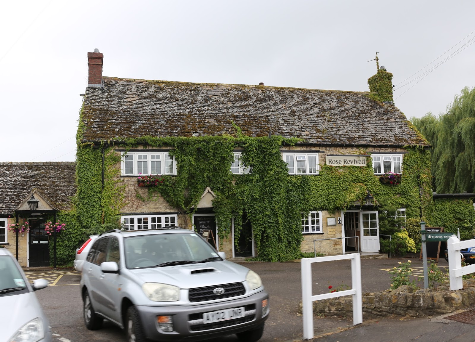 Sweet Southern Days: Visiting Downton Abbey Village - Bampton, England