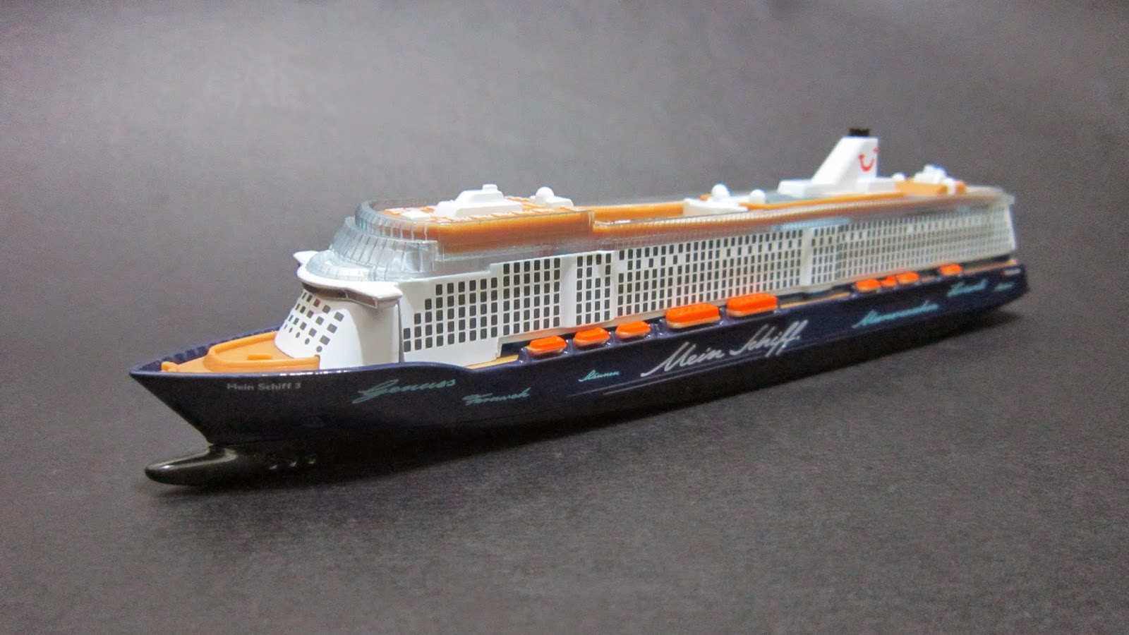 Jhan 個人模型製作工房 model toy making studio (^-^): Siku 1/1400 TUI Cruises ...