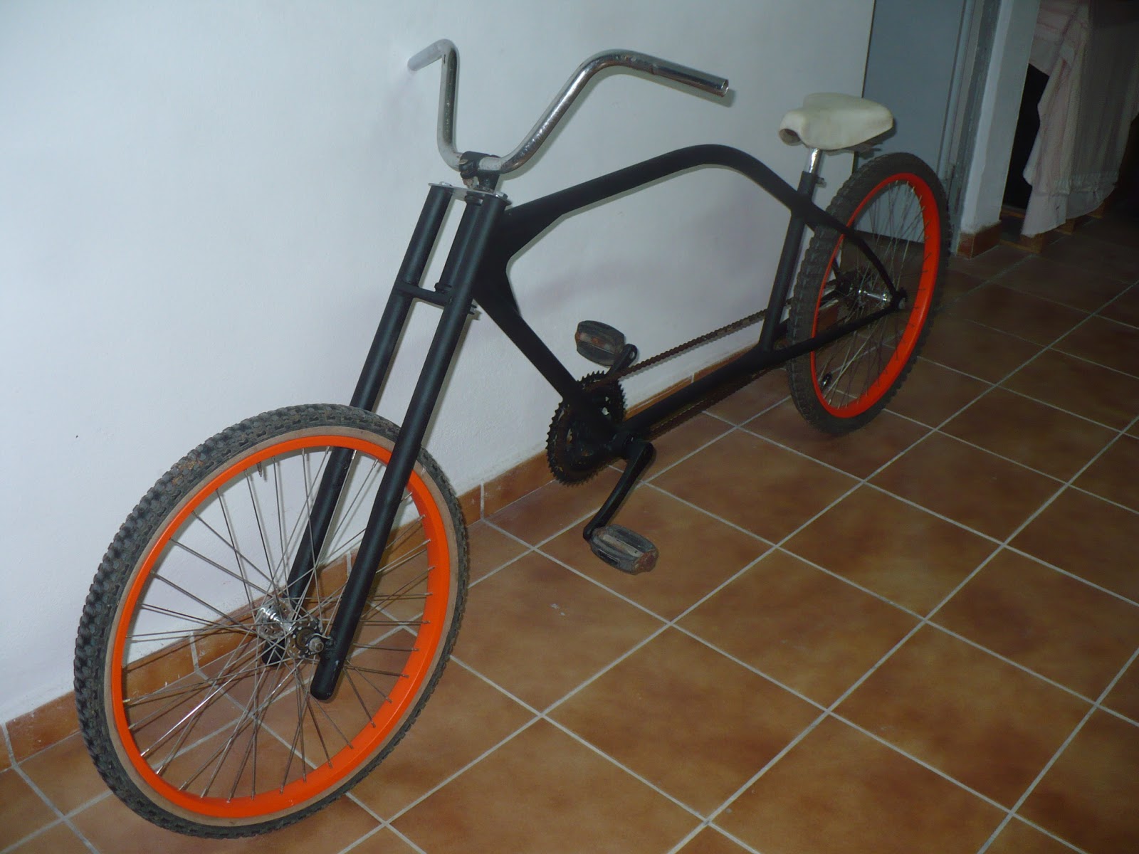 garatge 13: BICI CHOPPER "la perla negra"