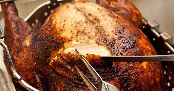 Pavo frito jugoso, una manera no tradicional de preparar un pavo