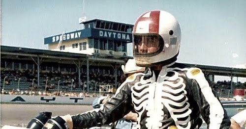 Mercenary Garage : Skeleton Style