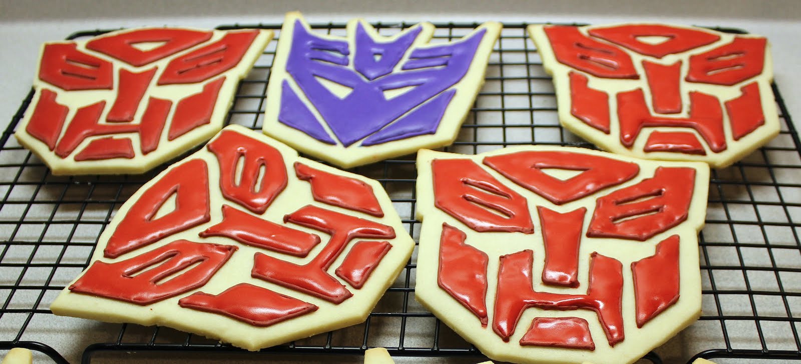 Baking in Heels: Autobots ROLL OUT...........