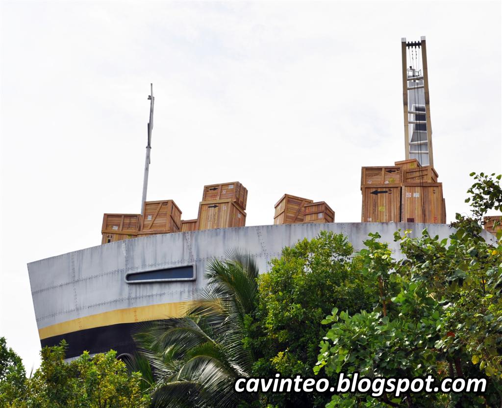 Entree Kibbles: Madagascar: A Crate Adventure @ Universal Studios ...