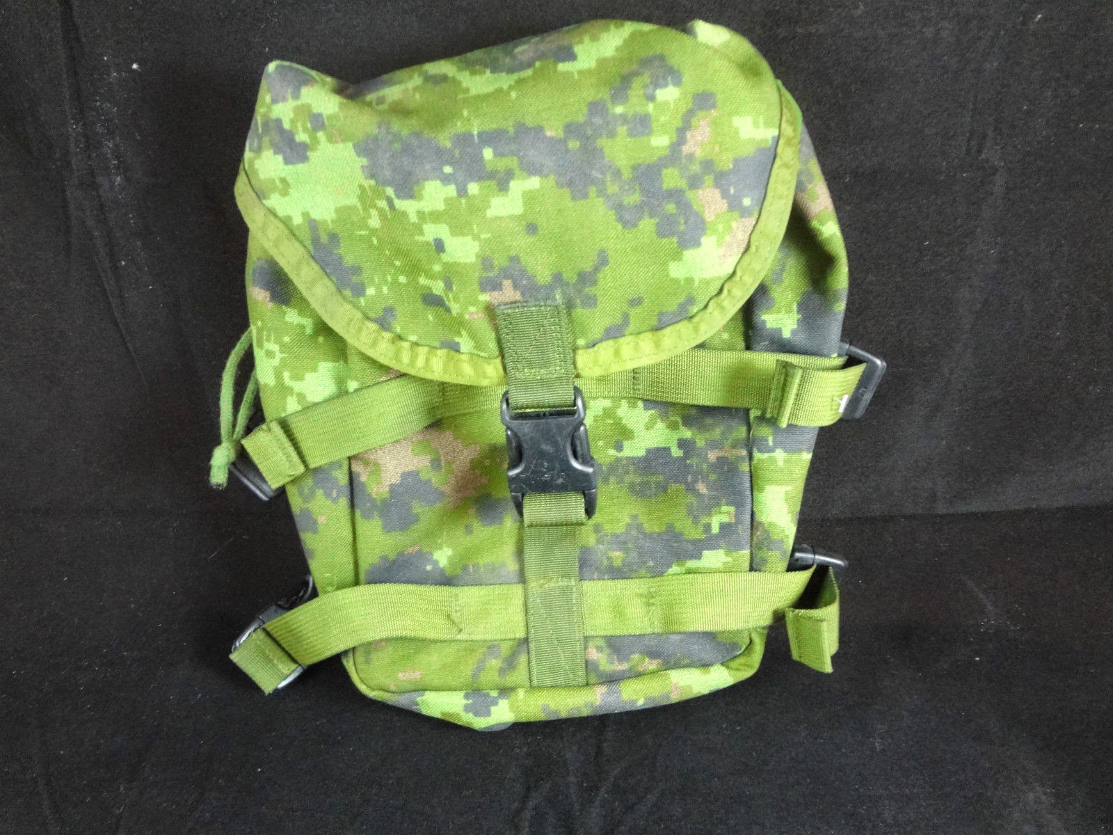 Webbingbabel: Canadian Forces Cadpat Small Pack System