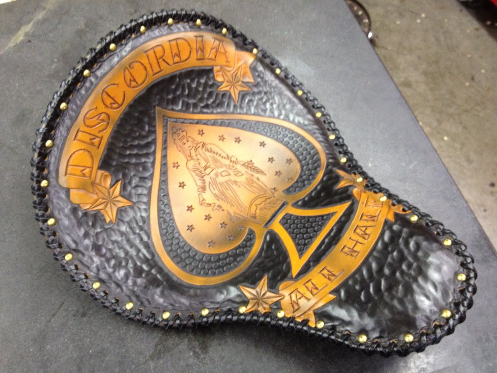 Anvil Custom Leather Wallets | semashow.com