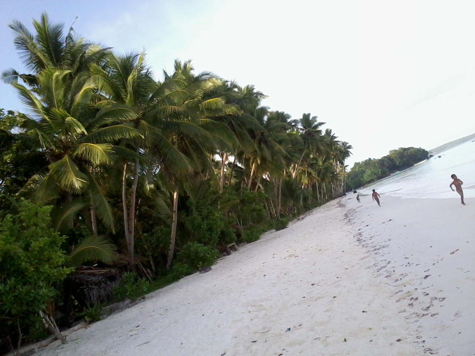 INDAHNYA HAMPARAN PASIR PUTIH PANJANG - Maluku Tenggara - TERHALUS DI DUNIA