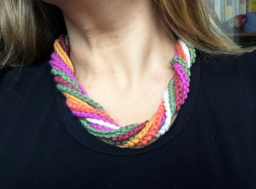 Modernizando o crochê: Colar correntinhas de crochê (easy crocheted ...