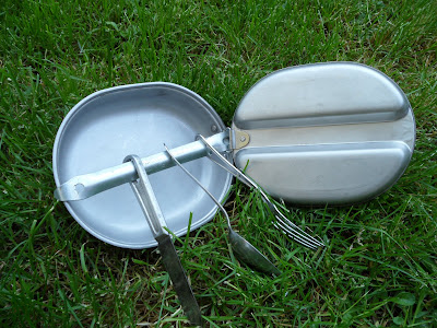 Four Bees: WW1 & WW2 US Mess Silverware, Canteen, and Mess Kit Bag ...