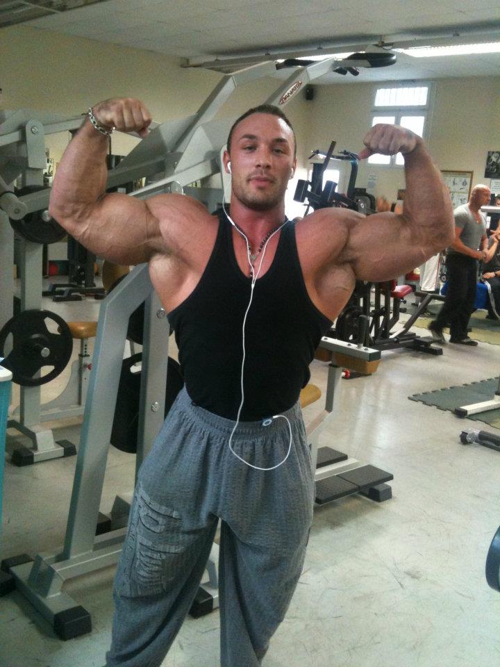 Muscle Lover: Franch bodybuilder Ludovic Bogaert