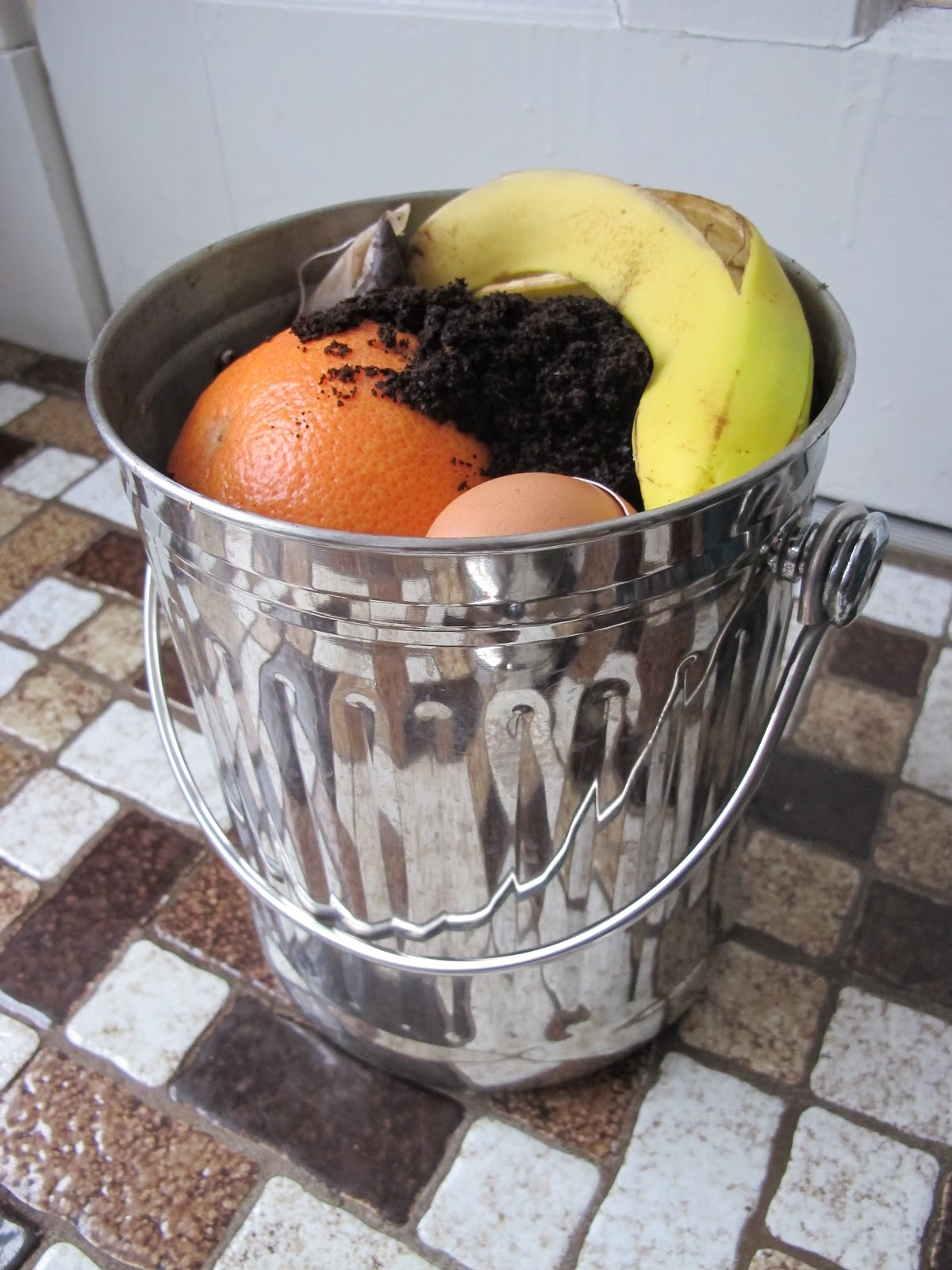 Confessions of a Composter: How to Take Charge of Your Unruly Kitchen ...
