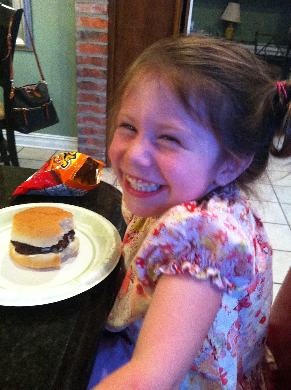 Mojoy: How sweetness eats a hamburger