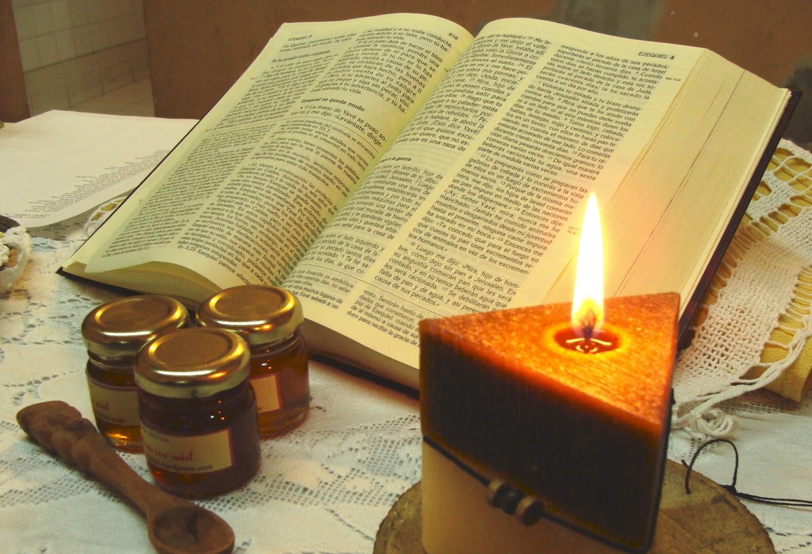 Cuál Fue El Primer Libro Que Imprimió Gutenberg - Leer un Libro