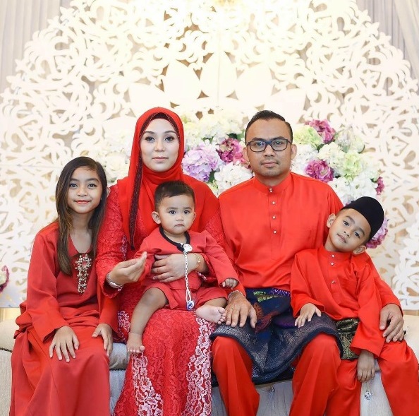 Datuk Red 'Kantoi' Lagi Dengan Adira, Sahkan Ada Hubungan Dengan ...