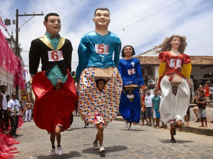giragiraffa: "BONECOS GIGANTES DE OLINDA"