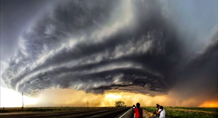 Impactantes imágenes de una Supercélula. No apto para cardíacos