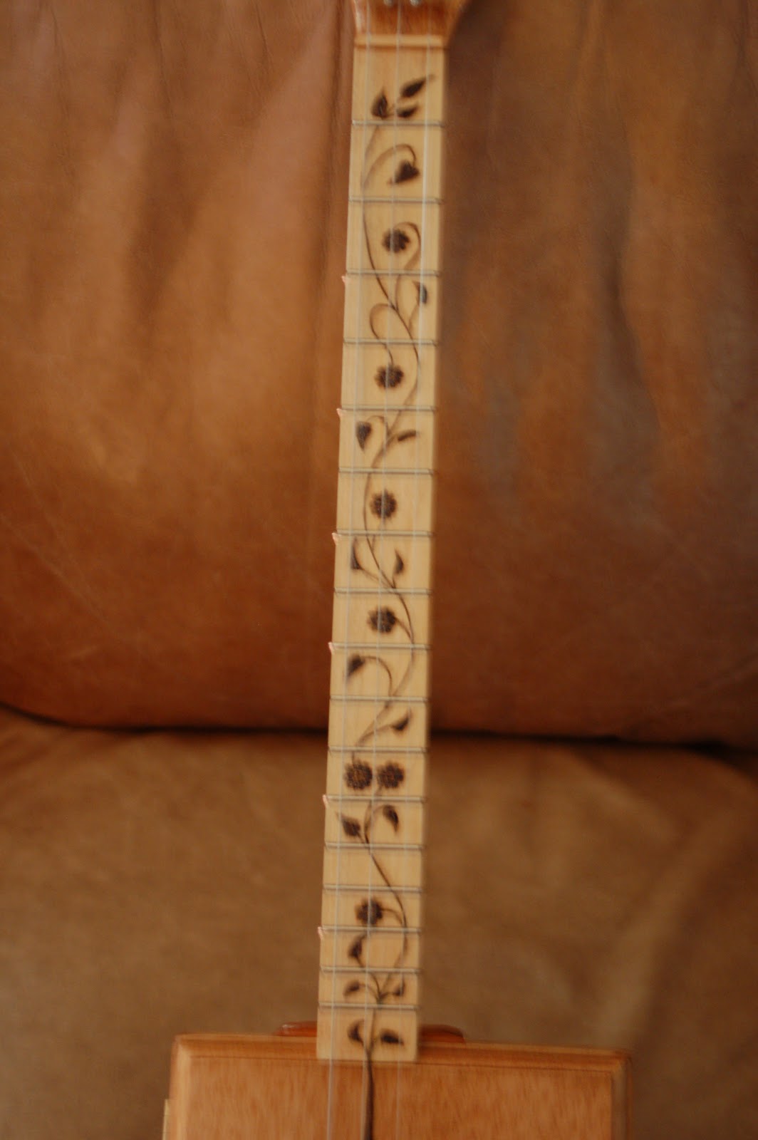 TotalRojo Guitars: Design & Decoration -- 'How To' for Cigar Box Guitar