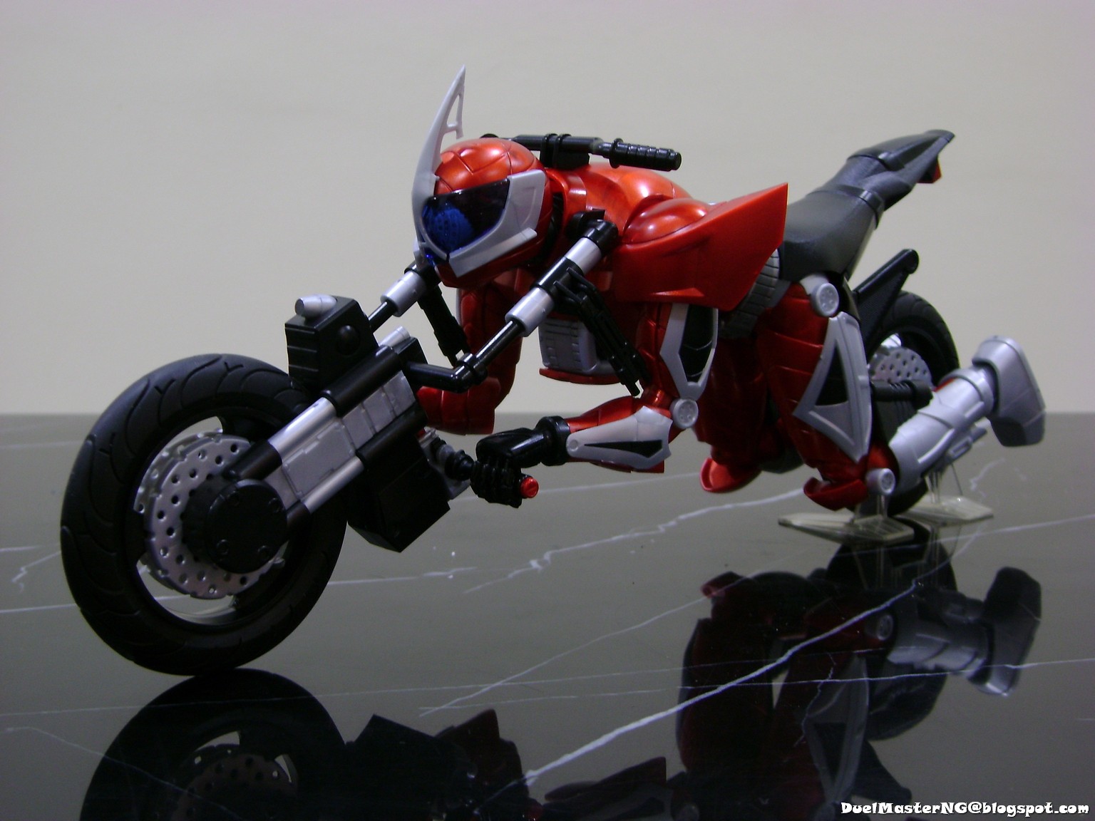 DuelMasterNG Gunpla: MG Figure-Rise - Kamen Rider Accel (Bandai)