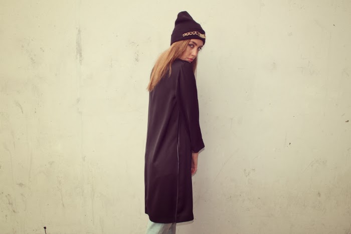 Gold Chains in the Beanie Life – mon.agar