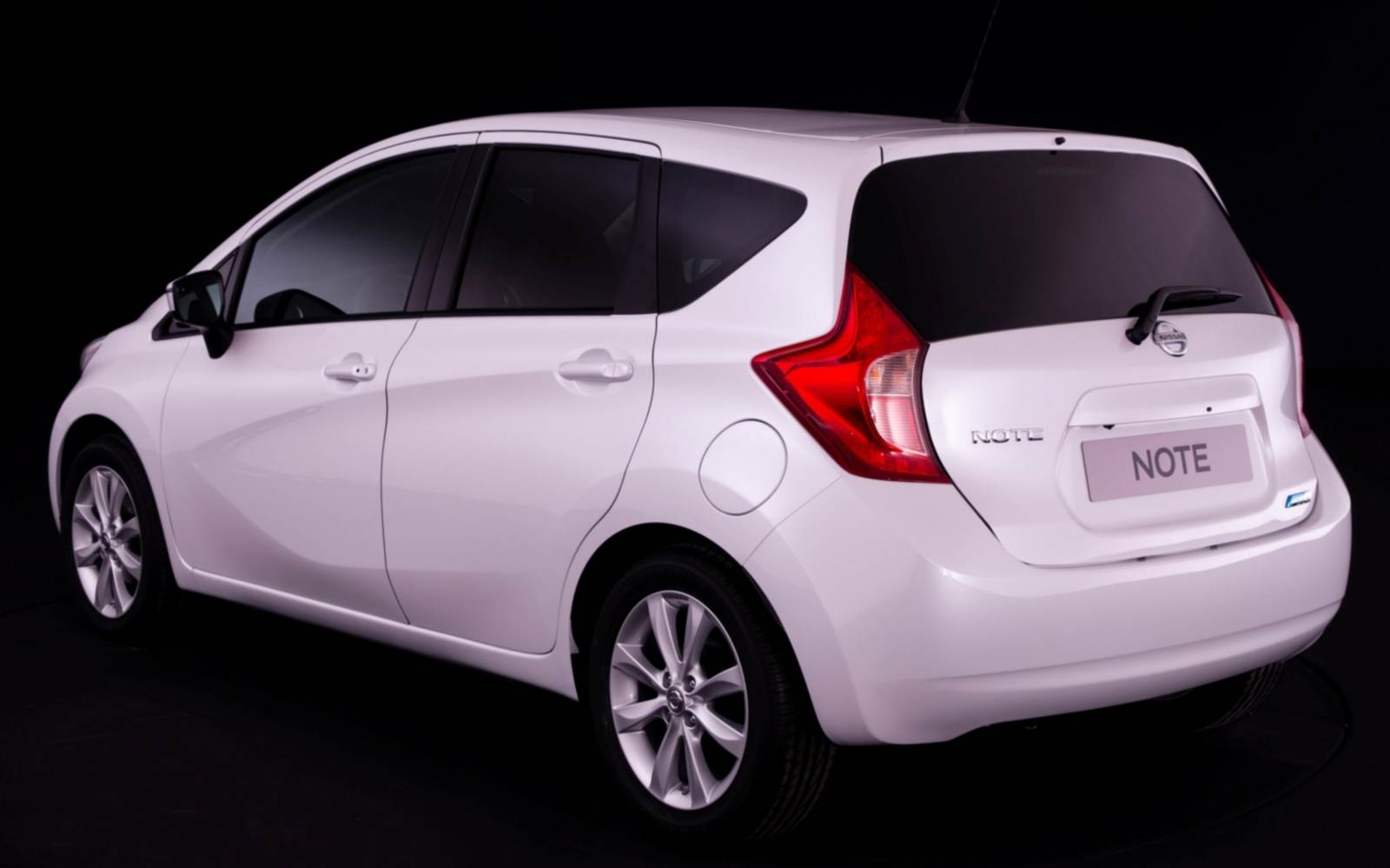 Nissan Note será fabricado no Brasil em 2015