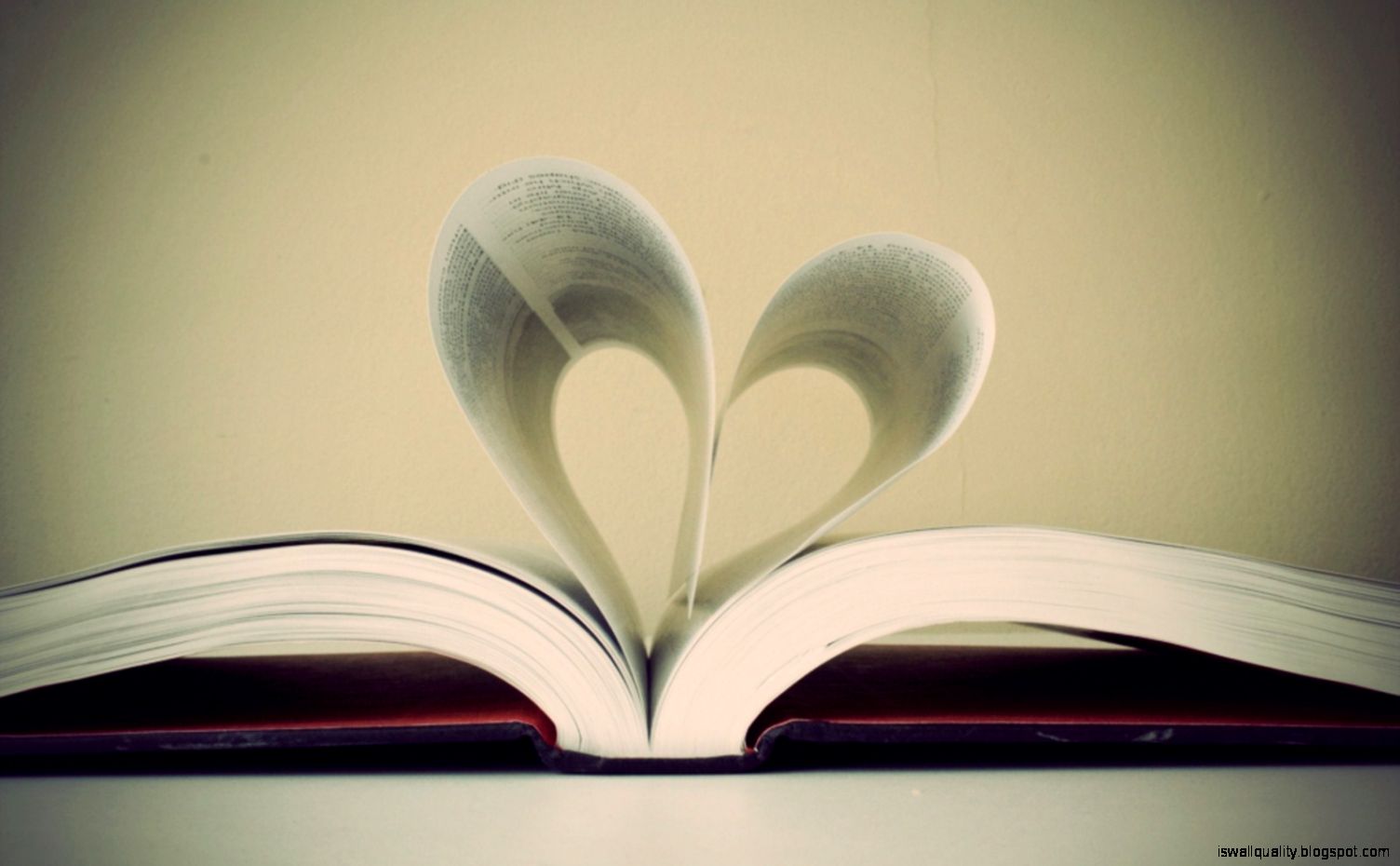 Love Book Romantic Wallpaper | Wallpapers Quality