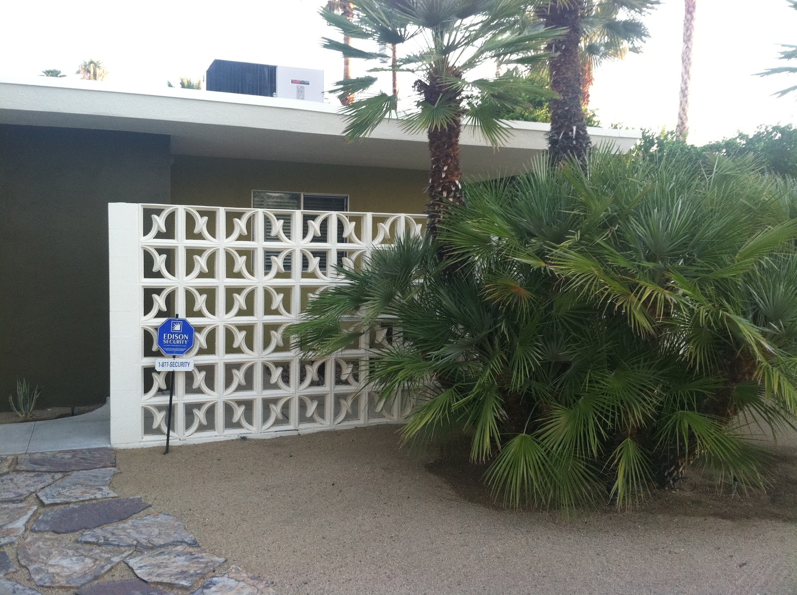 Meiselmania: Iconic Decorative Concrete Screen Block.