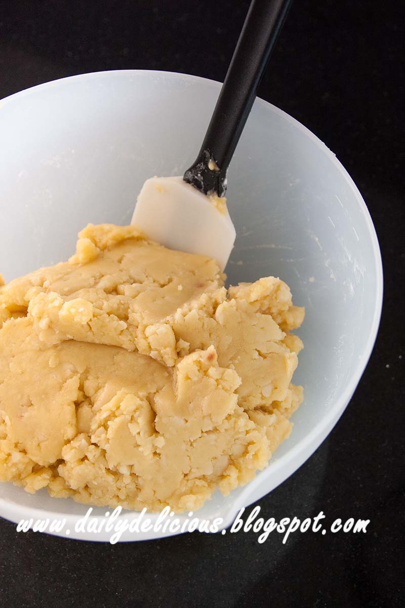 dailydelicious: Easy Macadamia Shortbread