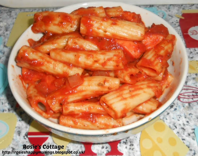 Rosie's Cottage: Super Easy, Super Yummy, Vegetarian Rigatoni Bolognese