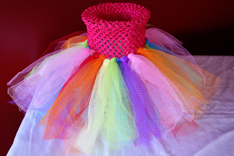 Alayna's Creations: Cake Stand Tutu (31 Days: Day 16)