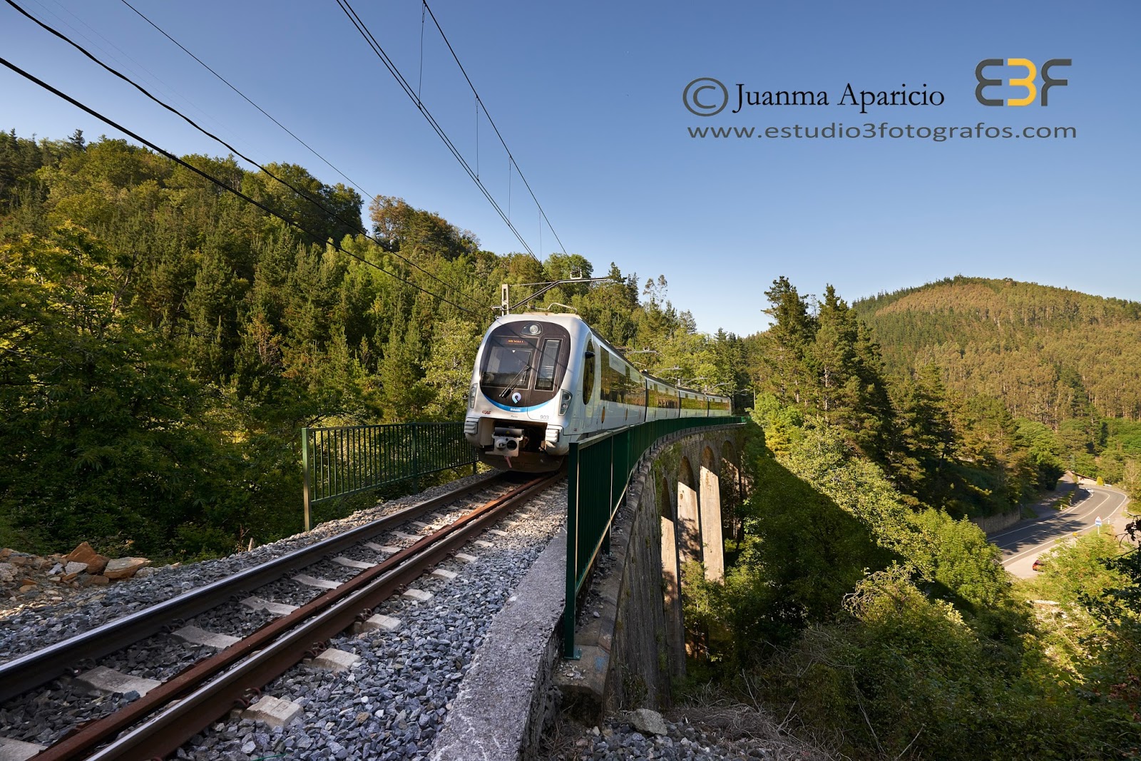 Juanma Aparicio: The Train in the Basque Country