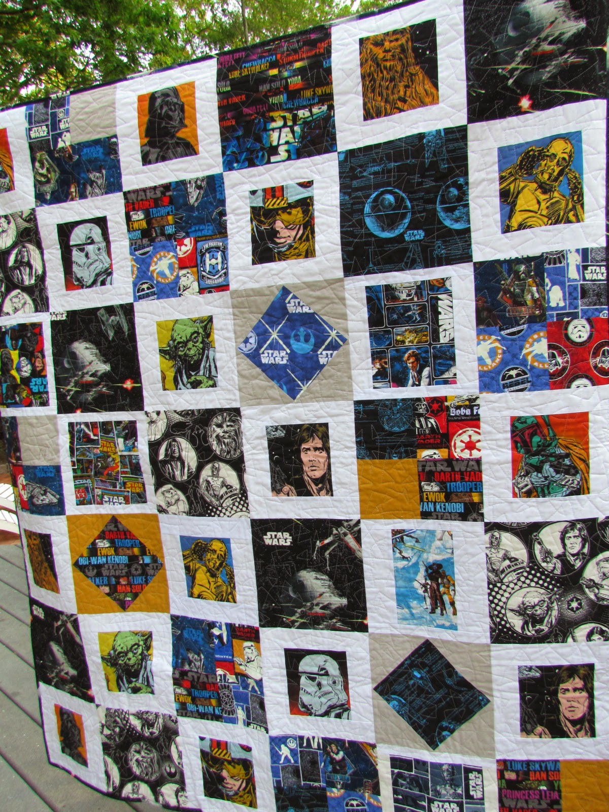 KayakQuilting: Finished - The Glowing Star Wars Quilt