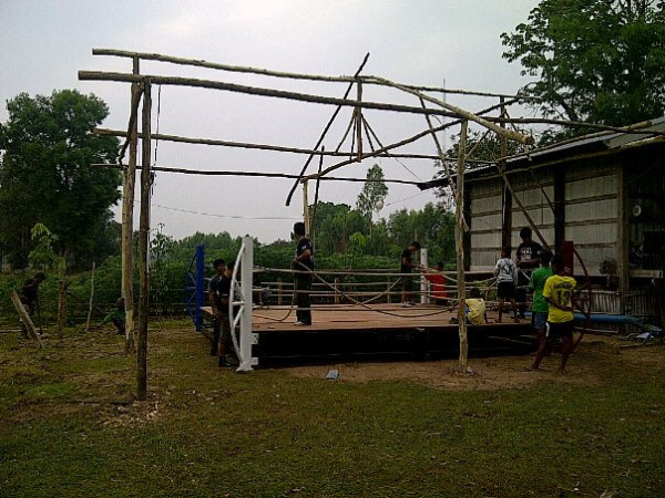 Delta Central: Буакав (Buakaw) в своем новом лагере Муай Тай Banchamek ...