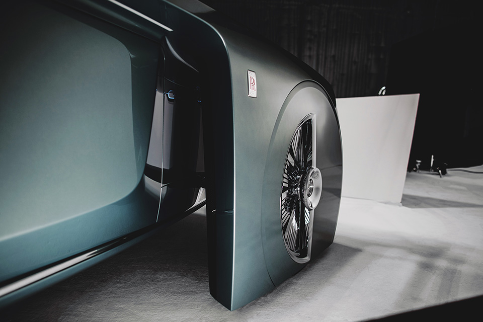 Here’s a Closer Look at the Insane Rolls-Royce 103EX Concept...*