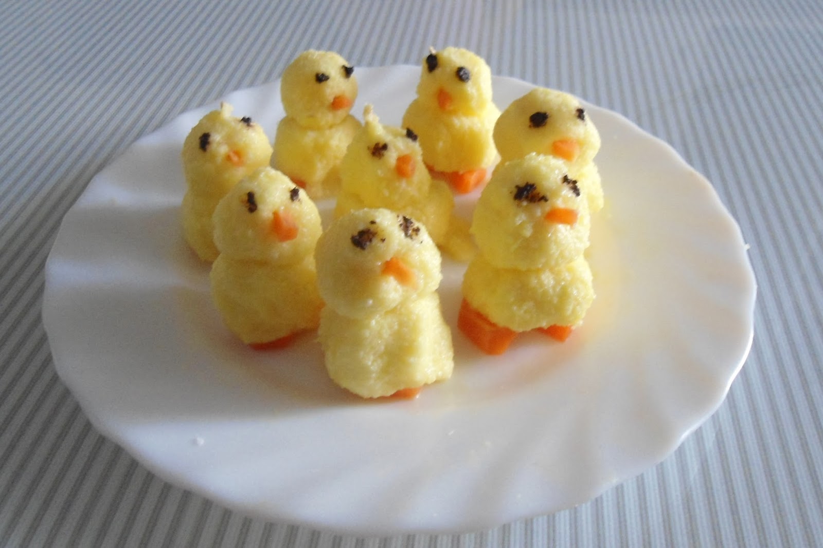 RECETAS CASERAS DE MARI CARMEN: POLLITOS DE COCO Y LECHE CONDENSADA