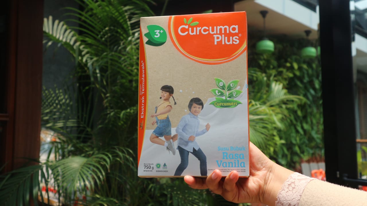 ANDIYANI ACHMAD: Susu Curcuma Plus, Jawaban untuk Anak yang Picky Eater