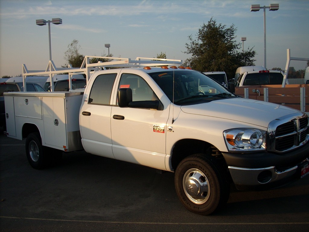 Dodge Dually Quad Cab Sports 9′ Harbor Service Body | Harbor Truck and Van