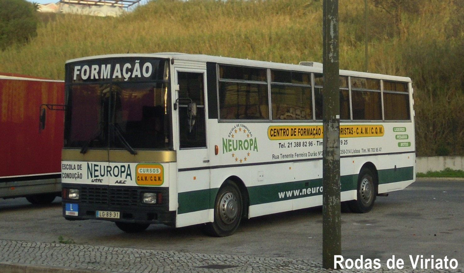 Autocarro UTIC modelo Europa com chassis AEC - Neuropa